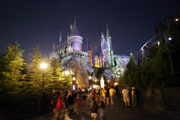 Best Benches in Universal Orlando, Disney World & LEGOLAND ...